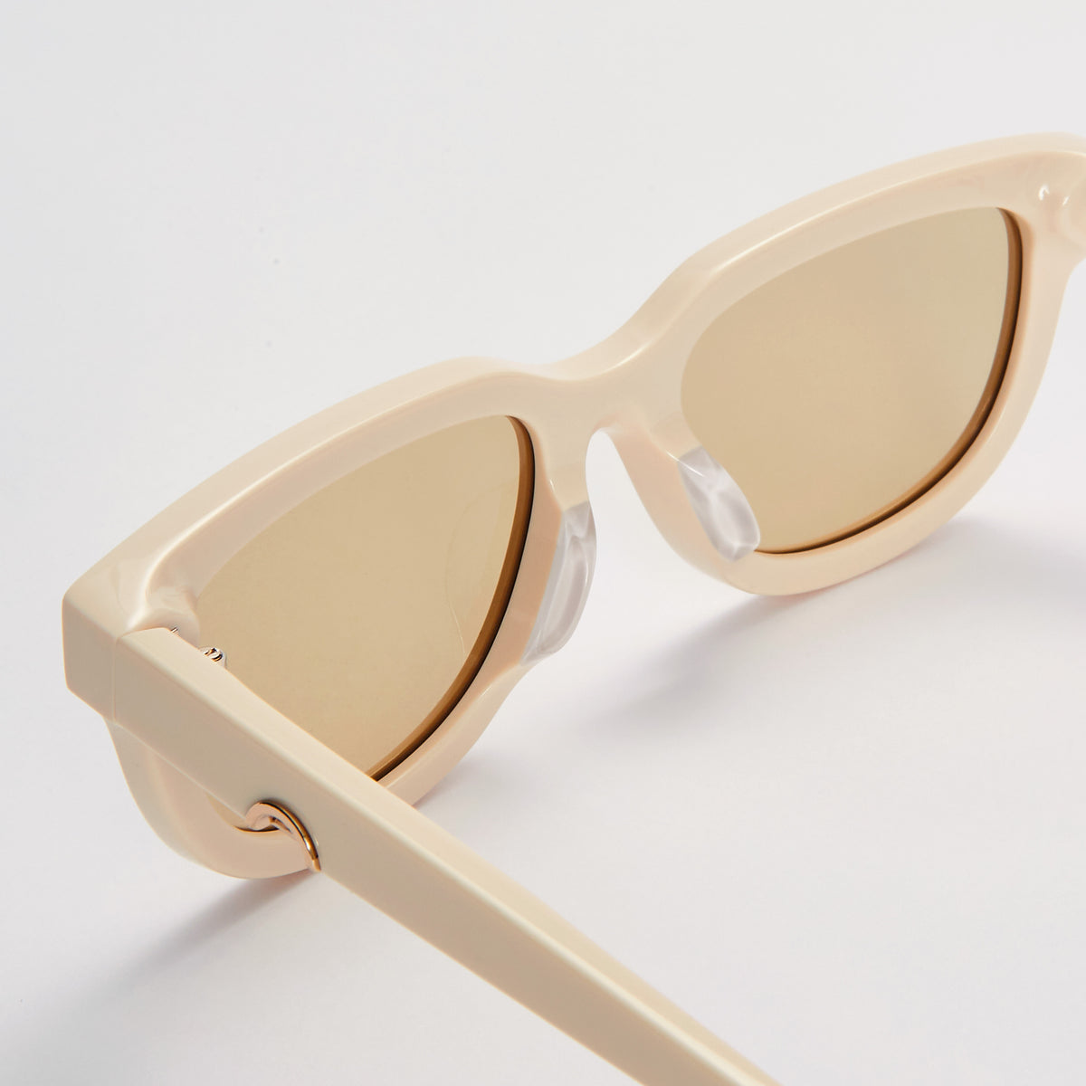 Lion . Ivory – Huma Eyewear